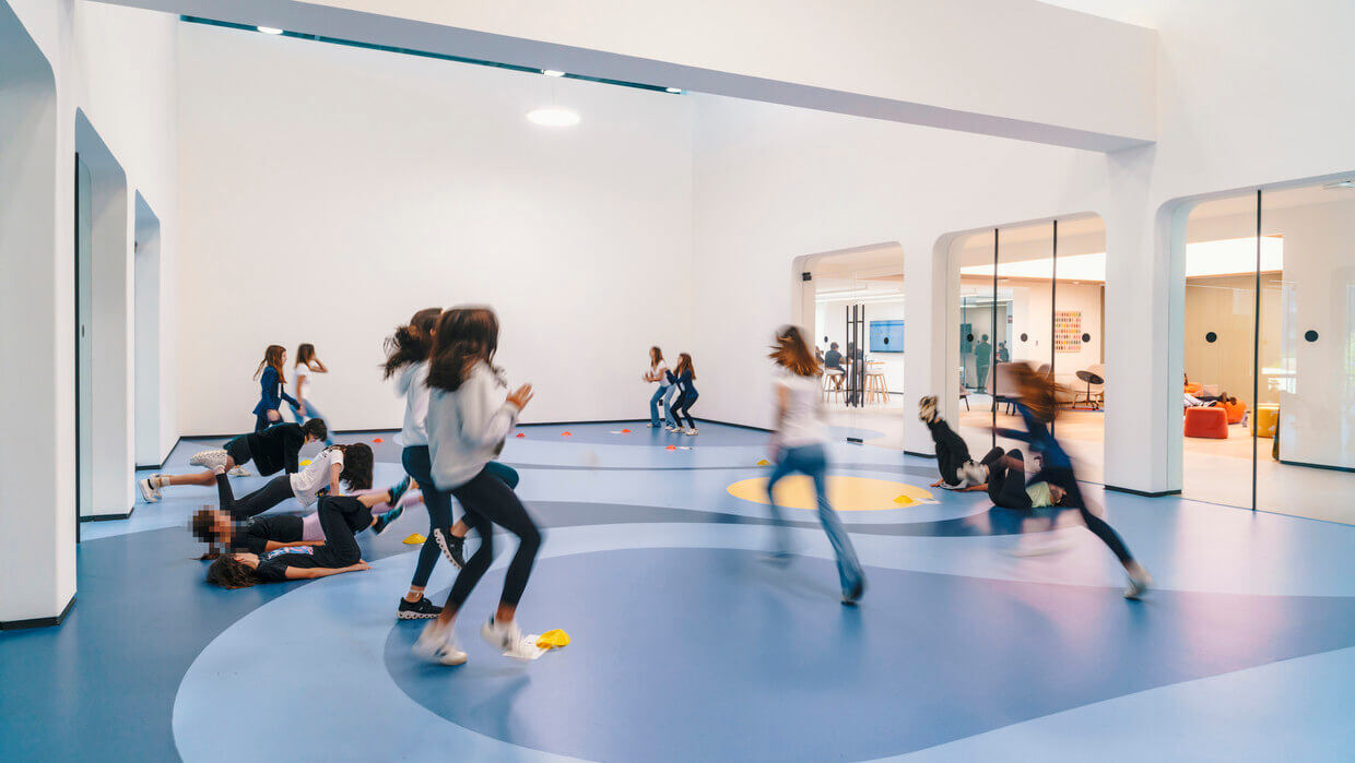 Rosan Bosch | Humanitree School - Hive and Flight