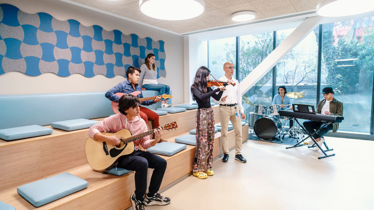 Rosan Bosch | Humanitree School - Hive and Flight